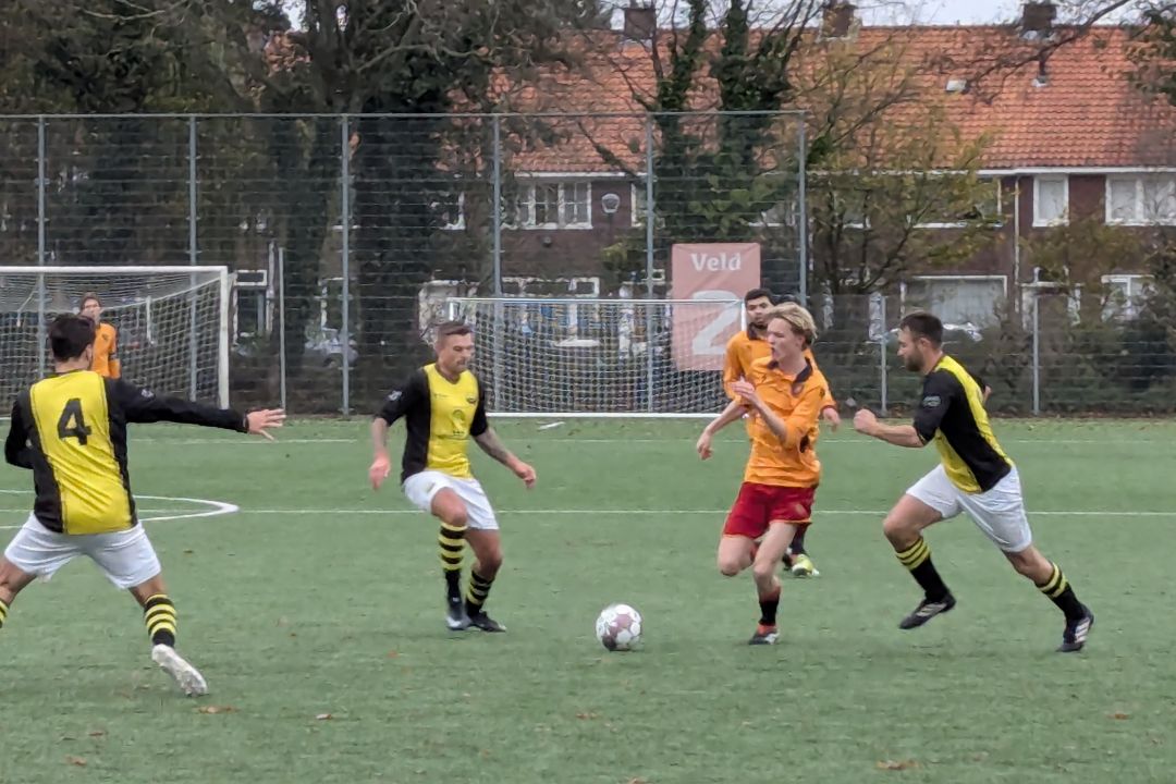 Oranje orkaan - Voetbal in Haarlem